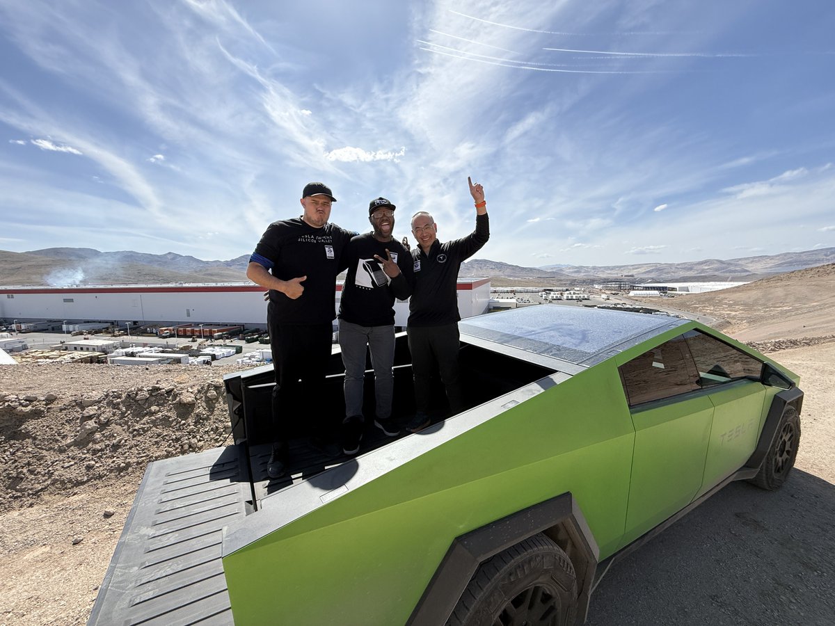 Tesla Semi Makes First Deployment at Port of Los Angeles Hauling ...