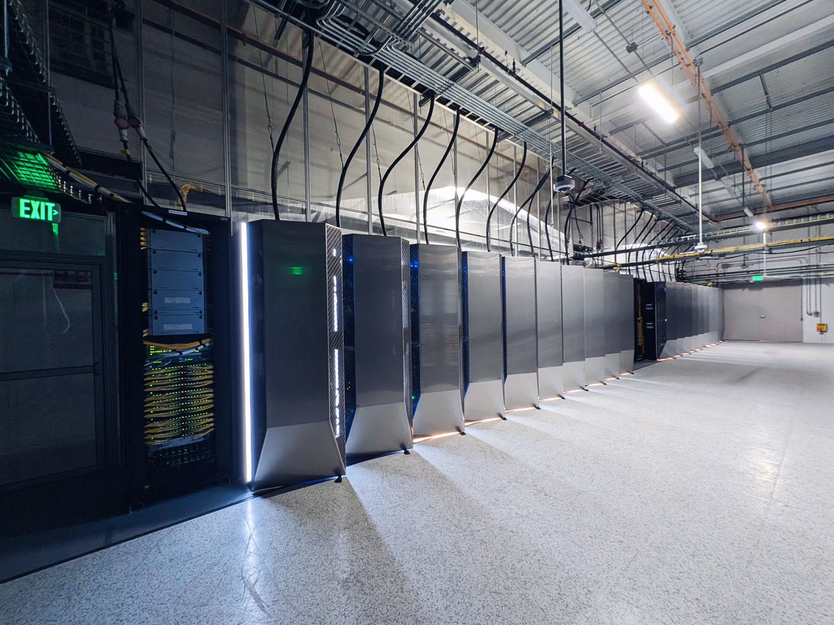 Tesla Showcases Dojo Supercomputer for FSD and Next-Gen Optimus with ...