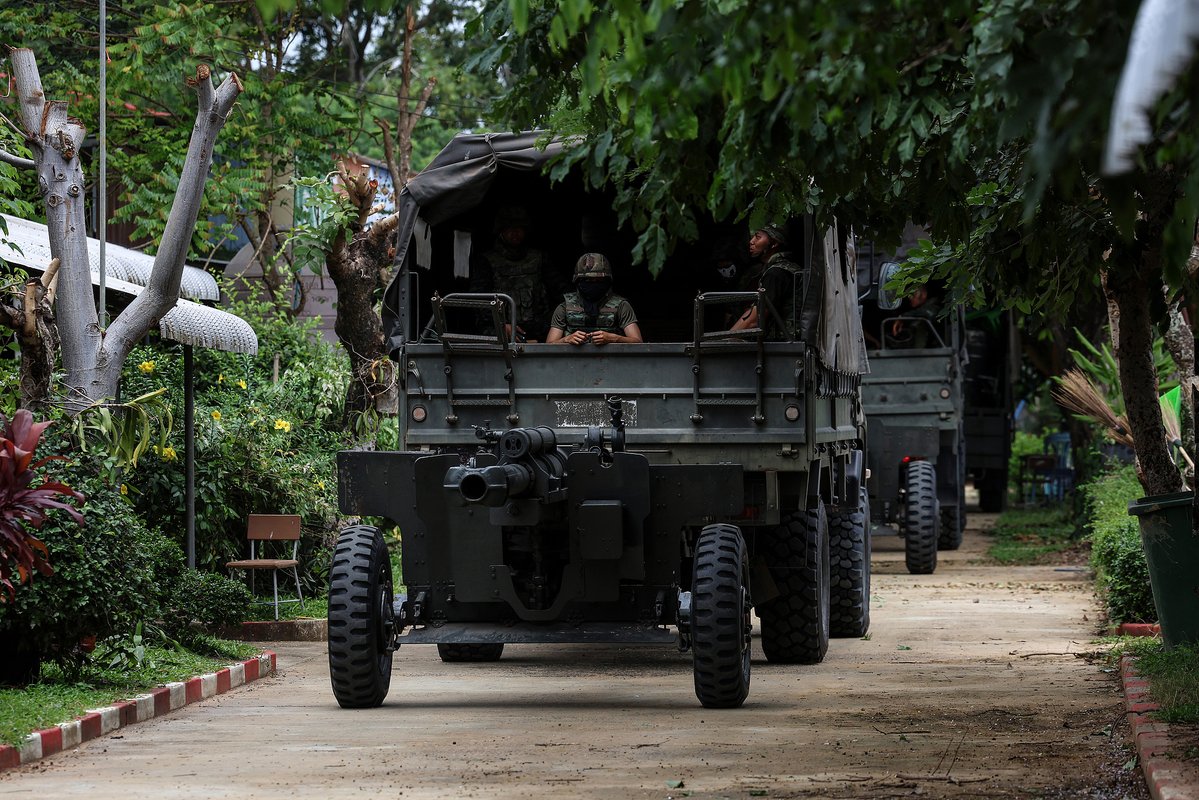 Thailand Rejects Mediation as Deadly Border Fight With Cambodia ...