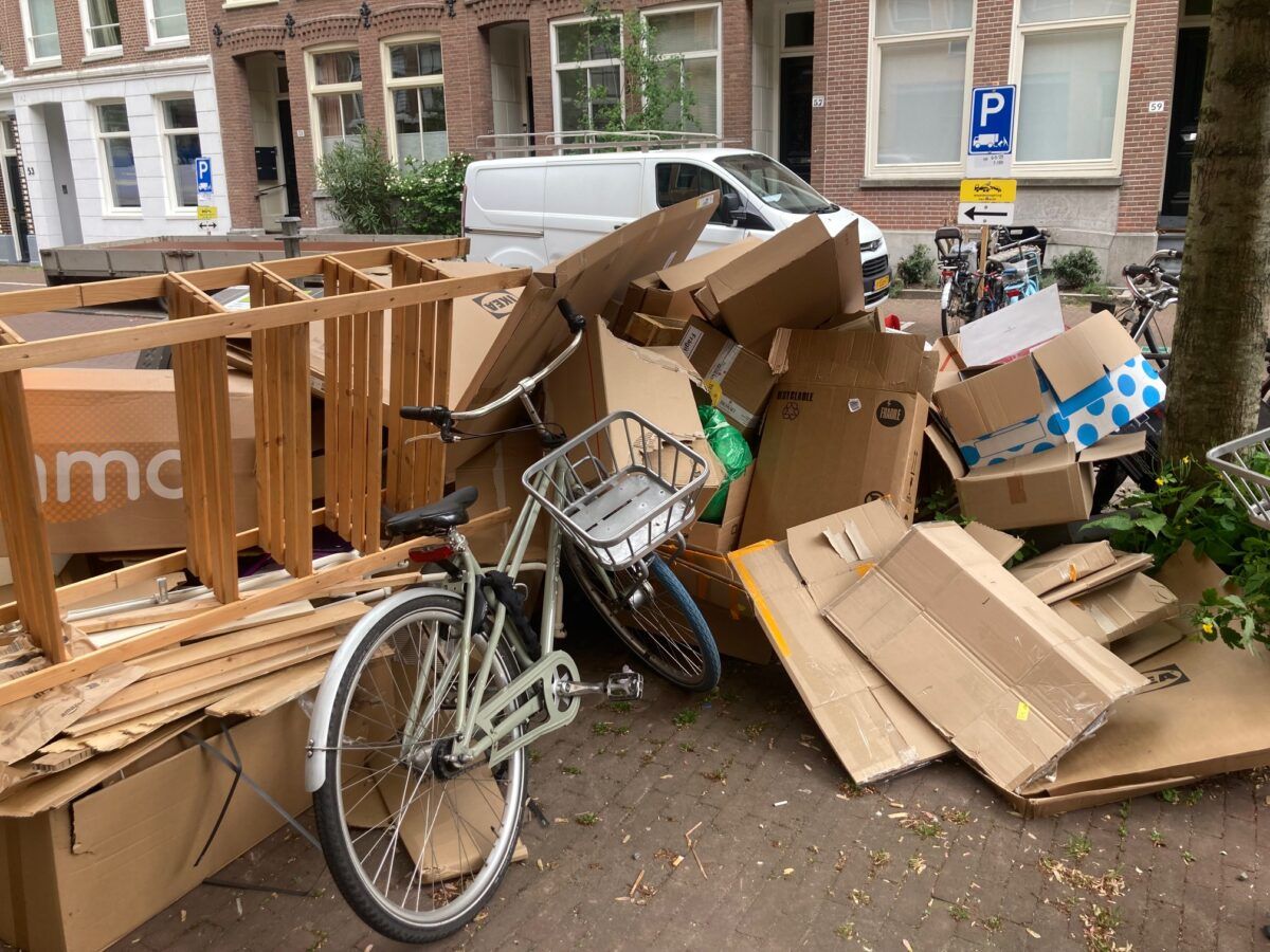 Three-Day Garbage Workers Strike Halts Waste Collection as Landfills ...