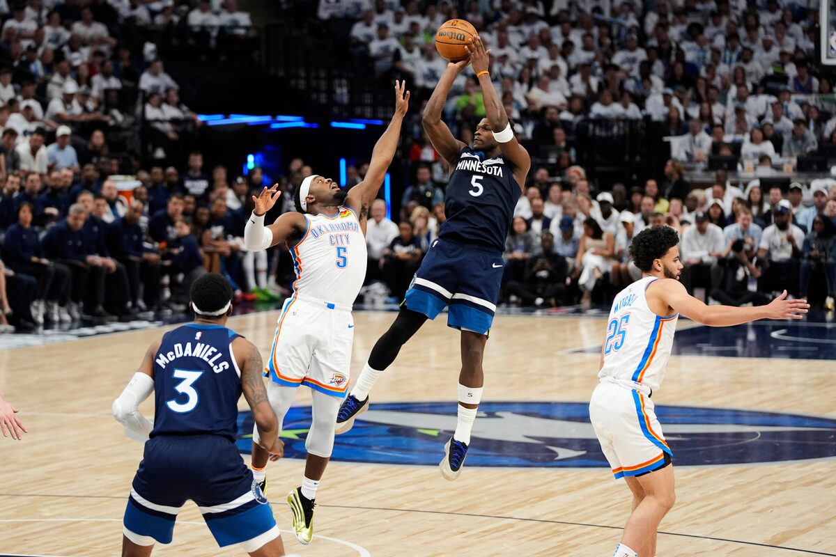 Timberwolves Beat Thunder 143-101 in Game 3, Edwards Scores 30, Series ...