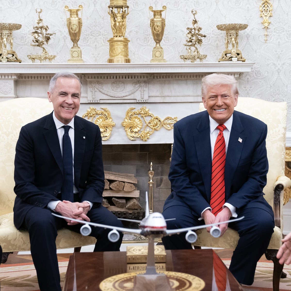 Trump Highlights Oval Office Renovations Featuring 24-Karat Gold During ...