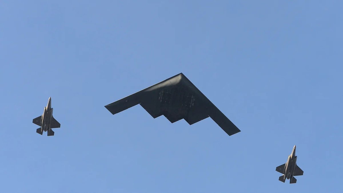 Trump Hosts Iran Strike Pilots, Orders B-2 Flyover for July 4 ...