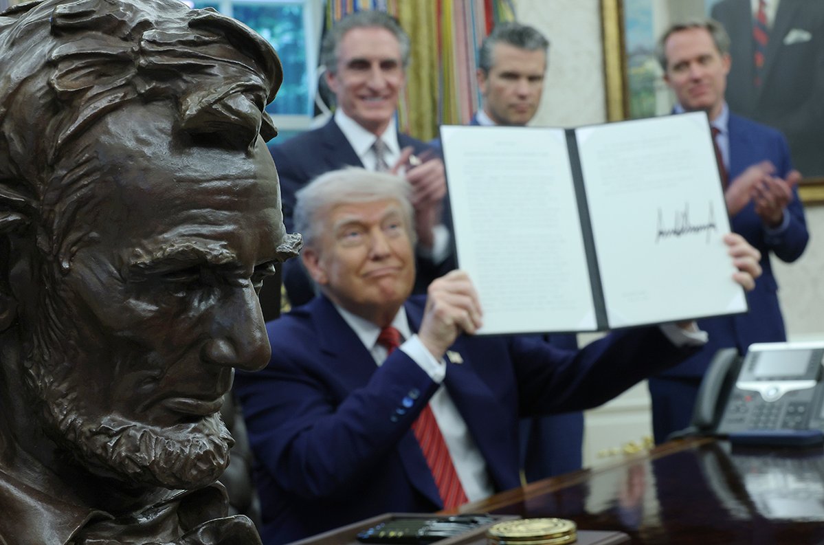 Trump Signs Executive Order to Restore Gold Standard Science Amid Fake ...