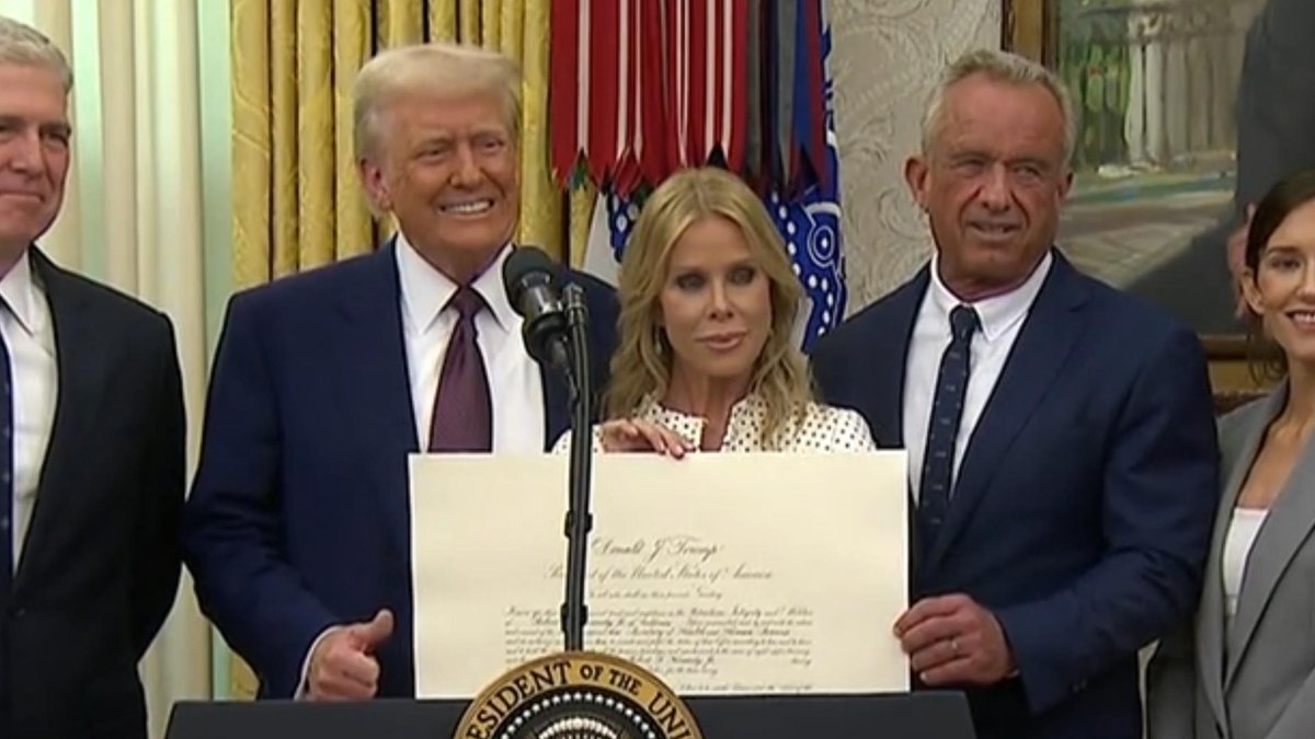 Trump Snubs Cheryl Hines, Wife of RFK Jr., at UFC 314 in Miami ...