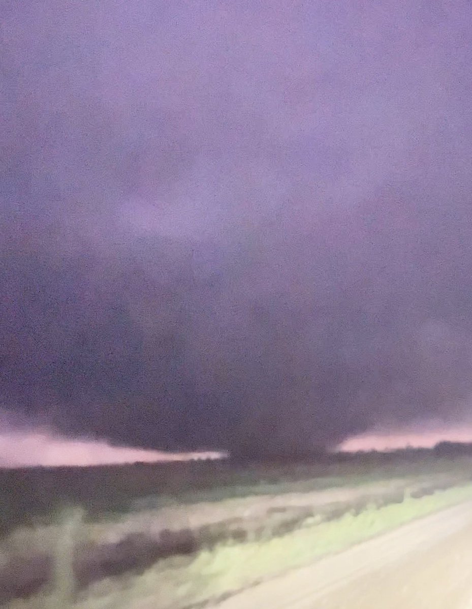 Two-Mile Wide Wedge Tornado Near Plevna, Kansas Hits Small Town of 84 ...