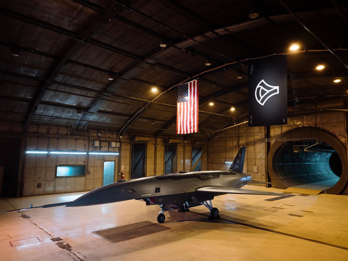 U.S. Air Force Begins Ground Testing of First Unmanned Fighter Drones ...