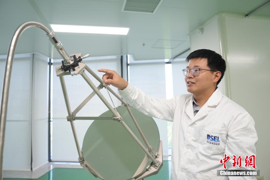 University of Tokyo Grows 1cm-Thick Lab Chicken; ESA Sends Phoenix ...