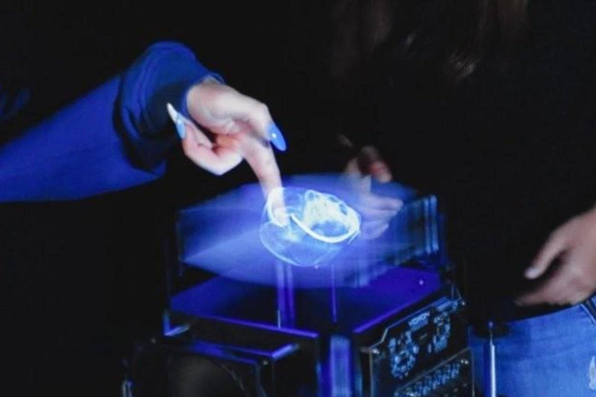UPNA Unveils Interactive 3D Hologram Technology Using FlexiVol System ...