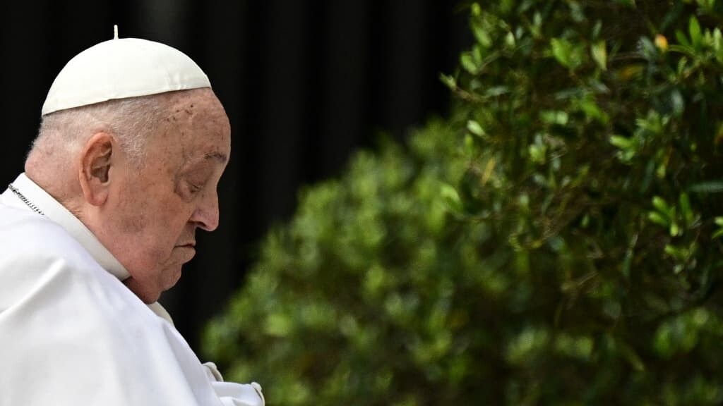 Vatican: Pope Francis, 88, Died of Stroke and Heart Failure; Last Words ...