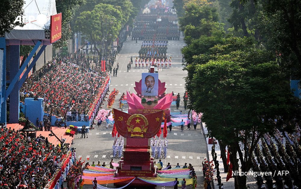 Vietnam Marks 50 Years Since Fall of Saigon With Grand Parade and ...
