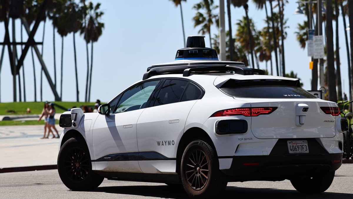 Waymo Lets Phoenix Teens Ride Solo in Driverless Robotaxis | DeepNewz Automobile