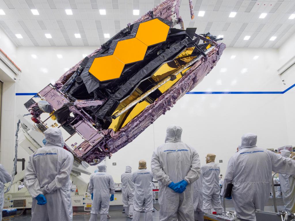 Webb Telescope Directly Images Saturn-Sized Exoplanet TWA 7b | DeepNewz ...